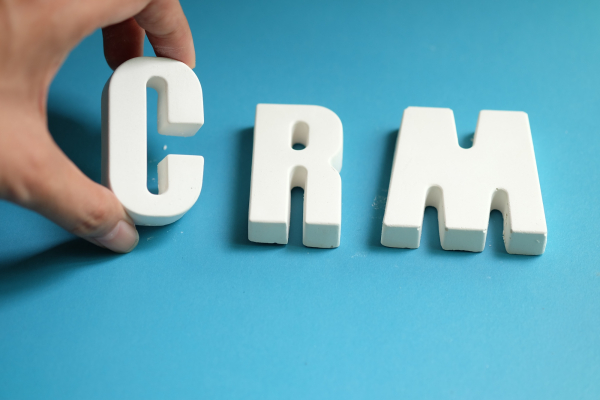 Apa Itu CRM: Pengertian dan Keuntungannya Bagi Perusahaan Apa Itu CRM: Pengertian dan Keuntungannya Bagi Perusahaan